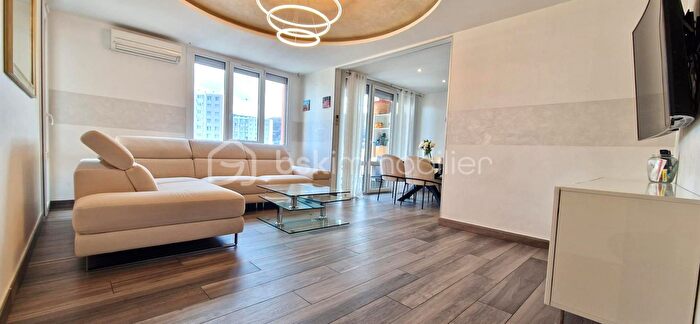 Appartement à vendre - Échirolles, Centre-ville - 5 pièces - 4 chambres