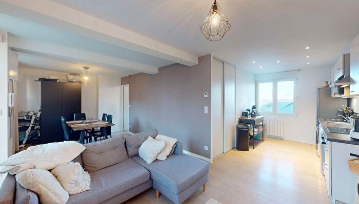 Appartement à louer - Amphitheatre, Rodez - 2 pièces - 1 chambre