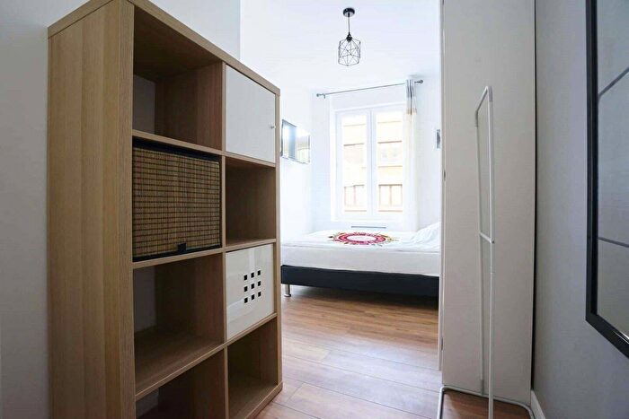 Moulins, Lille : Appartement 1 pièce à louer