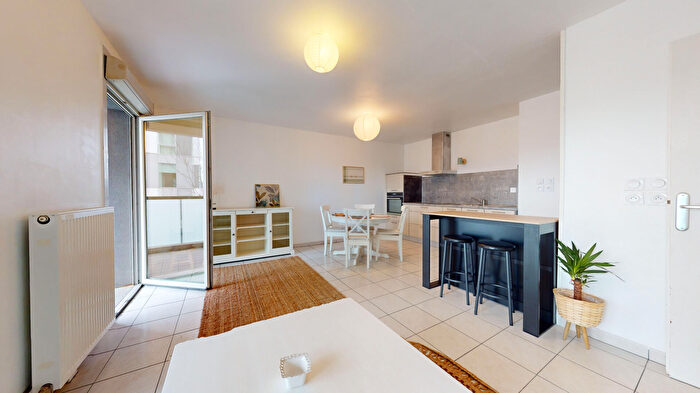 Appartement à louer - Annemasse, Centre-ville - 2 pièces - 1 chambre