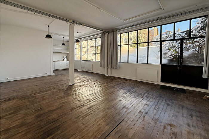 Appartement à vendre - Saint-Denis, République, Gare - 1 pièce