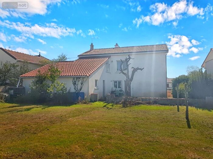 Maison 8 pièces à vendre à Gorges