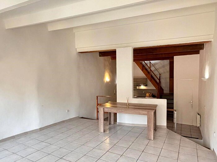 Appartement à louer - Centre Ville, Aix-en-Provence - 3 pièces - 2 chambres