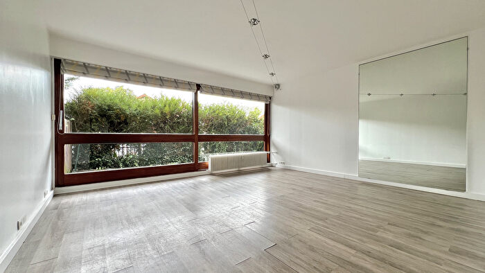 Appartement à vendre - LHaÿ-les-Roses, Centre-ville - 4 pièces - 3 chambres