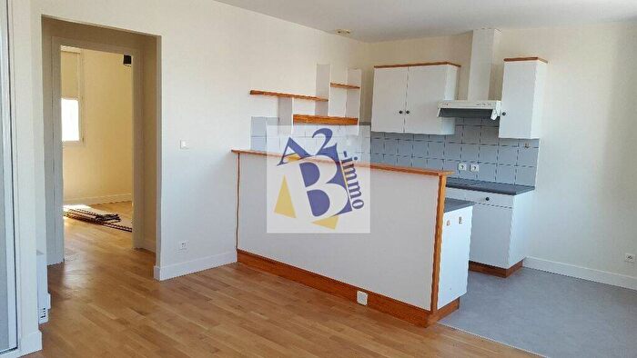 Appartement à louer - Champ de Mars-Bussatte-Victor Hugo, Angoulême - 2 pièces - 1 chambre