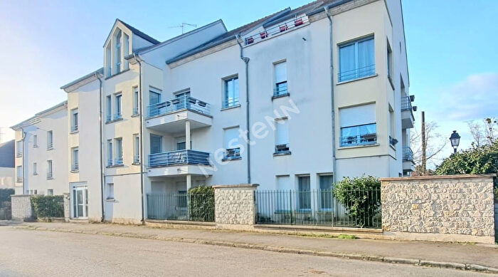 Appartement à vendre - Luzarches - 3 pièces - 2 chambres