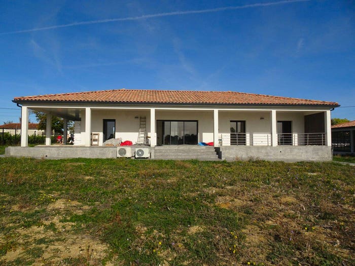 Maison 4 pièces à louer à Boussan