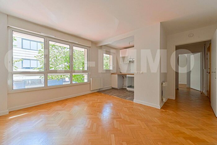 Henri Barbusse, Levallois-Perret : Appartement 2 pièces à louer