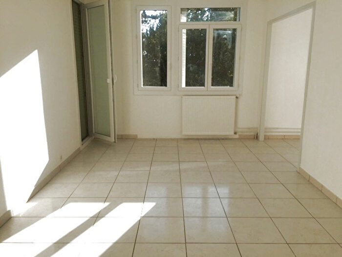 Appartement à louer - Pierrelatte, Ferme Baumet - 3 pièces - 2 chambres