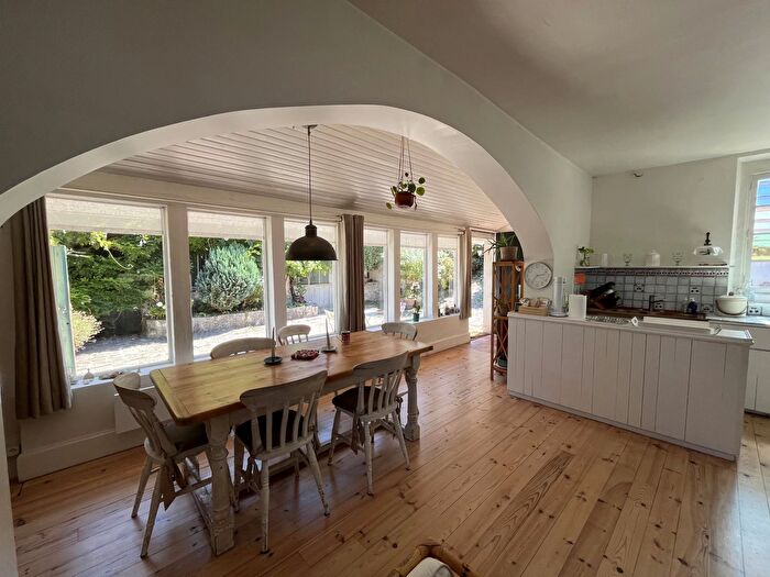 Maison 5 pièces à Dampierre-en-Yvelines, à vendre