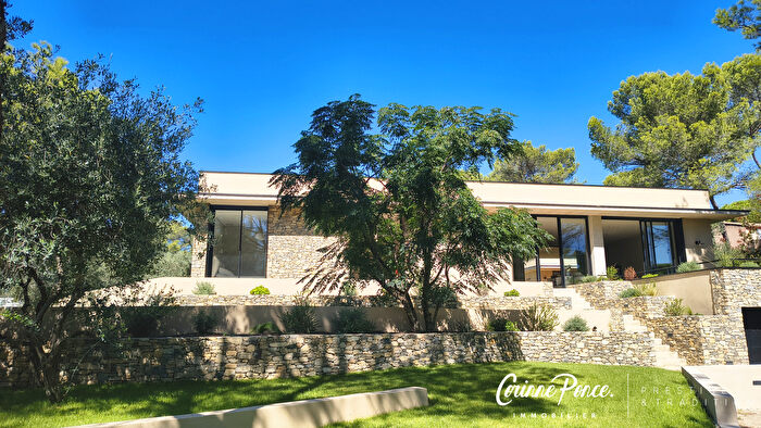 Maison à vendre - Nîmes - 7 pièces - 6 chambres