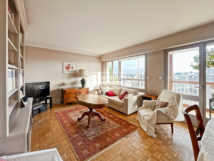 Appartement à vendre - Quartiers Ouest, Bourg lEvesque - 4 pièces - 3 chambres