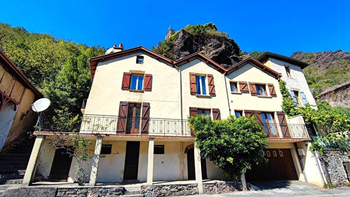 Maison 6 pièces à vendre à Livinhac-le-Haut