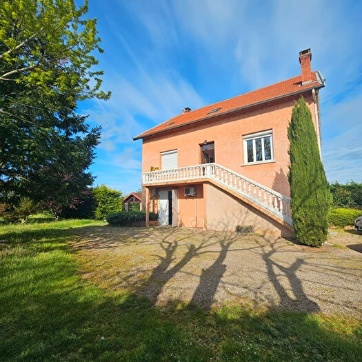 Maison 8 pièces à vendre à Bonson