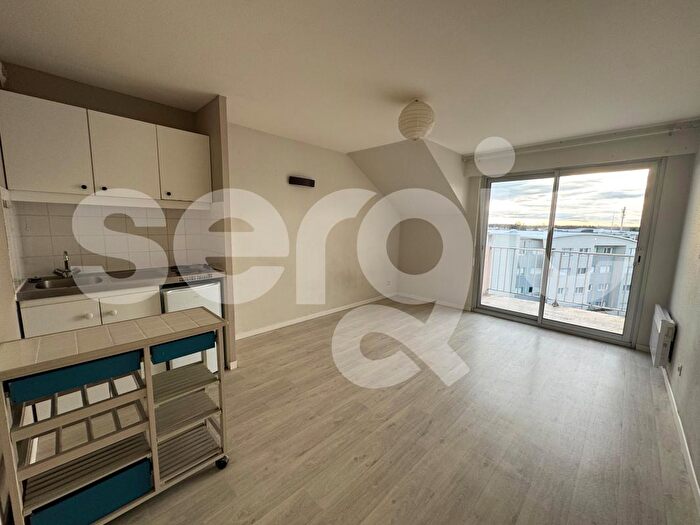 Appartement à louer - Olivet, Larry, Coin Rond, Lorette - 1 pièce