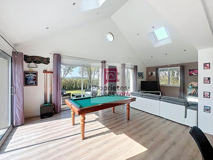 Maison à vendre - Les Essarts-le-Roi - 6 pièces - 3 chambres