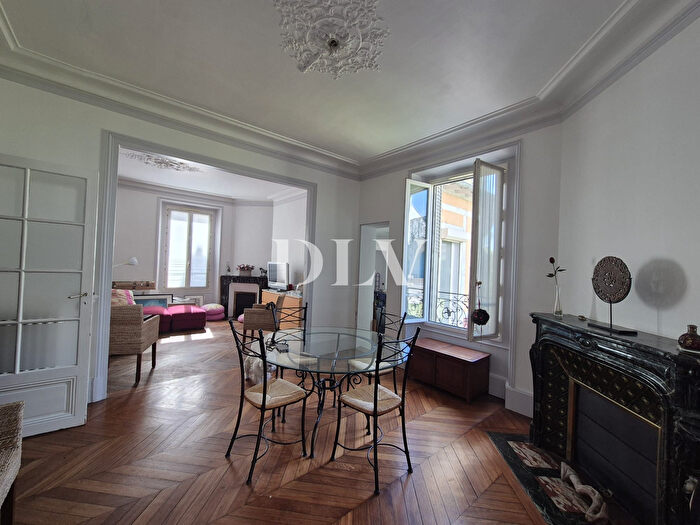 Fontainebleau, Centre-ville : Appartement 5 pièces à vendre
