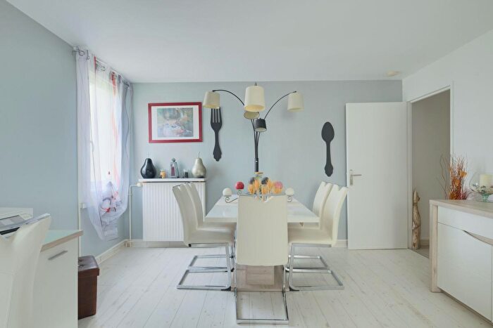 Appartement à vendre - Roissy-en-Brie, Arpents, Etang, Vignes - 3 pièces - 2 chambres