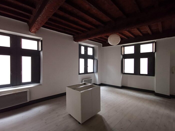 Appartement 2 pièces à louer à Nîmes, Ecusson, Arènes