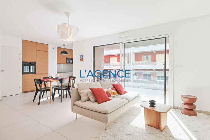 Appartement à vendre - Hyères, Centre-ville - 4 pièces - 3 chambres