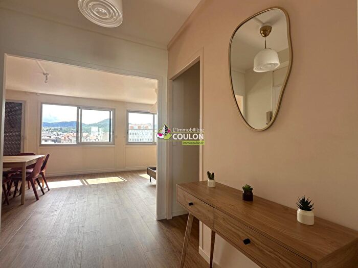 Clermont-Ferrand, Oradou : Appartement 4 pièces à louer