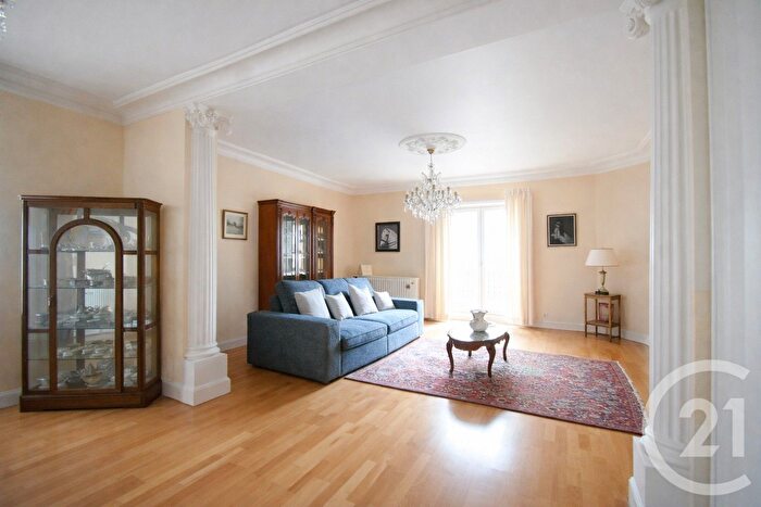 Vichy, Thermal : Appartement 4 pièces à vendre