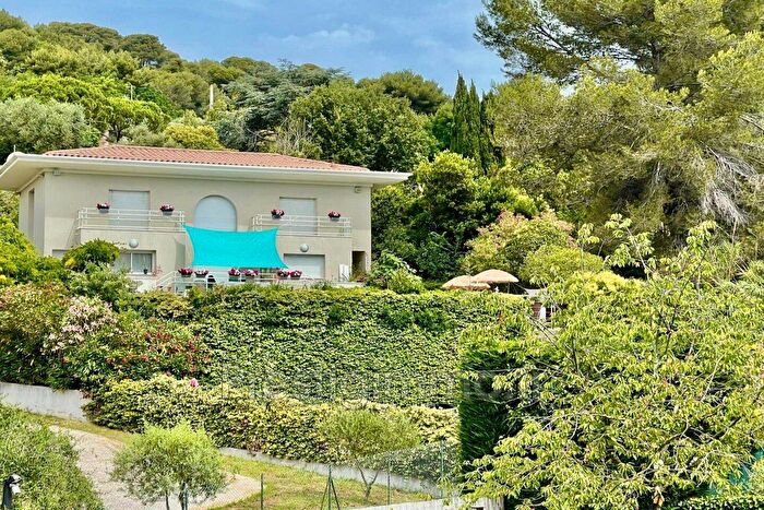 Maison à louer - Le Cannet - 5 pièces - 3 chambres