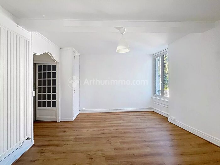 Appartement à louer - Clermont-Ferrand, Delille, Cathédrale, La Gare - 3 pièces - 2 chambres
