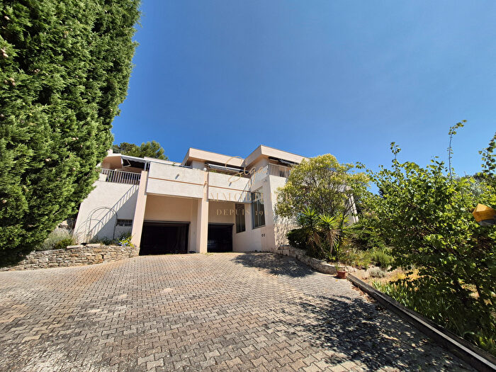 Maison 7 pièces à vendre à Carnoux-en-Provence