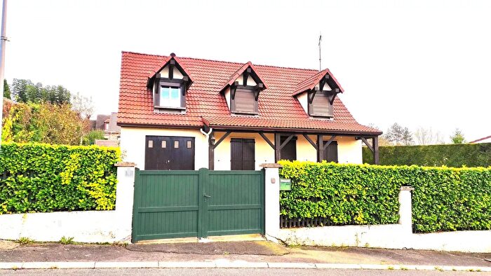 Maison à vendre - Saint-Omer-en-Chaussée - 5 pièces - 3 chambres