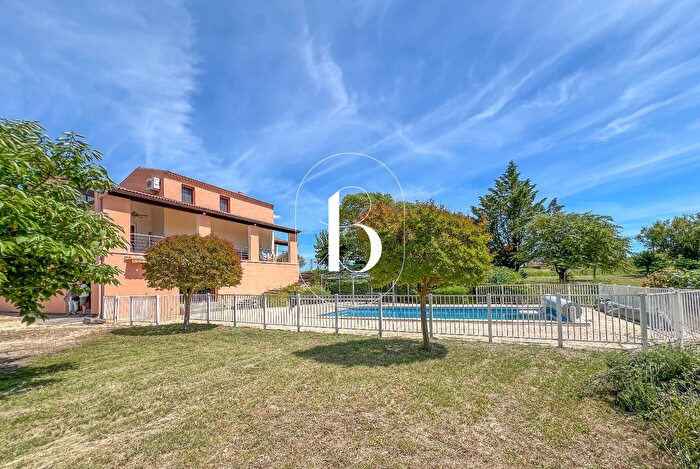 Maison à vendre - Barjac - 8 pièces - 6 chambres