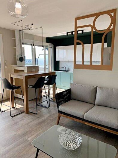 Appartement à louer - Cathédrale, Tours - 6 pièces - 5 chambres