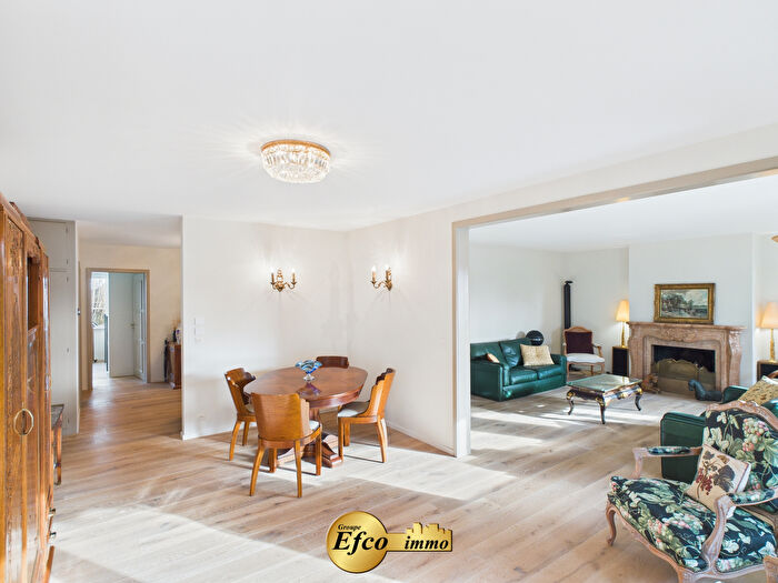 Appartement à vendre - Saint-Louis, Bourgfelden - 6 pièces - 3 chambres