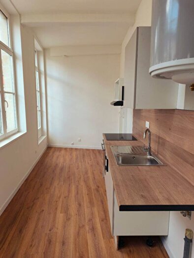 Centre-Neuf Bourg-Quesnoy-Delsaux-Musée-Cannoniers-Gare, Valenciennes - Appartement 2 pièces à louer