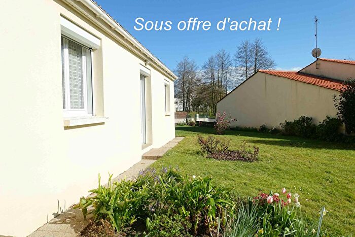Maison à vendre - Saint-Hilaire-de-Loulay - 3 pièces - 2 chambres
