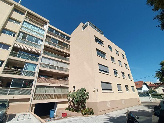 Appartement à louer - Toulon - 1 pièce