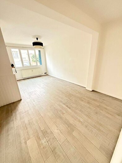 Appartement à louer - Emile Zola, Les Pavillons-sous-Bois - 3 pièces - 2 chambres