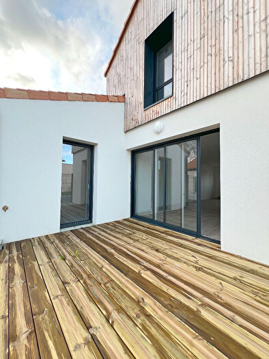 Maison à vendre - Pont-Saint-Martin - 5 pièces - 3 chambres