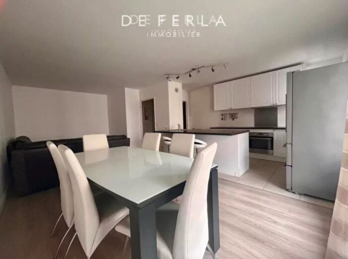 Appartement à louer - Paris e , Jean Moulin, Porte dOrléans - 2 pièces - 1 chambre