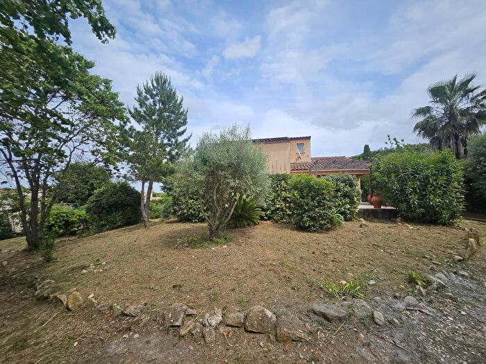 Maison 5 pièces à louer à Saint-Sériès
