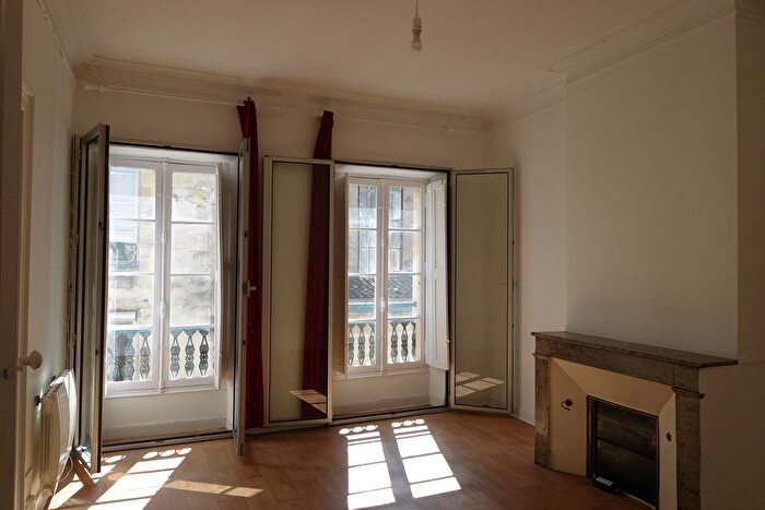 Appartement 2 pièces à Bordeaux, Saint-Christoly, à louer