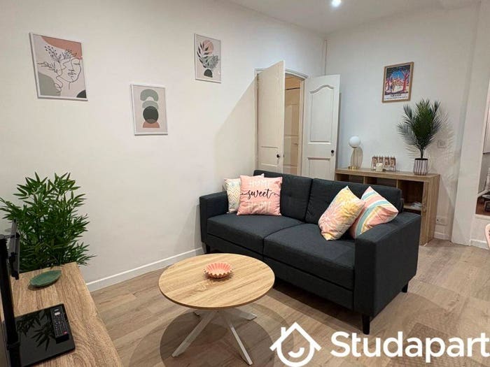Secteur Sauvegarde, Grasse - Appartement 1 pièce à louer