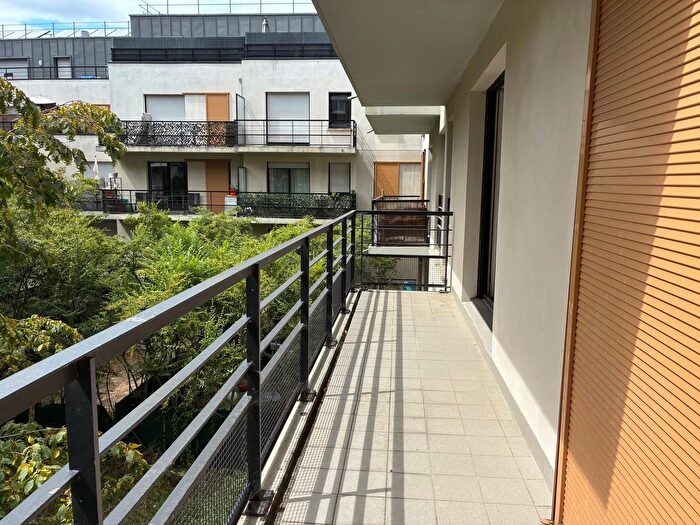 Asnières-sur-Seine, Centre-ville : Appartement 4 pièces à vendre