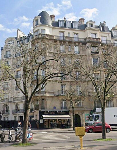 Appartement 4 pièces à louer à Dupleix-Motte Picquet, Paris ème arrondissement