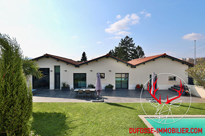 Maison à vendre - Neuville-sur-Saône - 6 pièces - 5 chambres