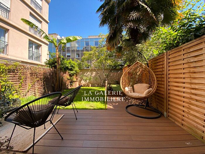 Appartement à louer - Front de Seine-Bellini, Puteaux - 3 pièces - 2 chambres