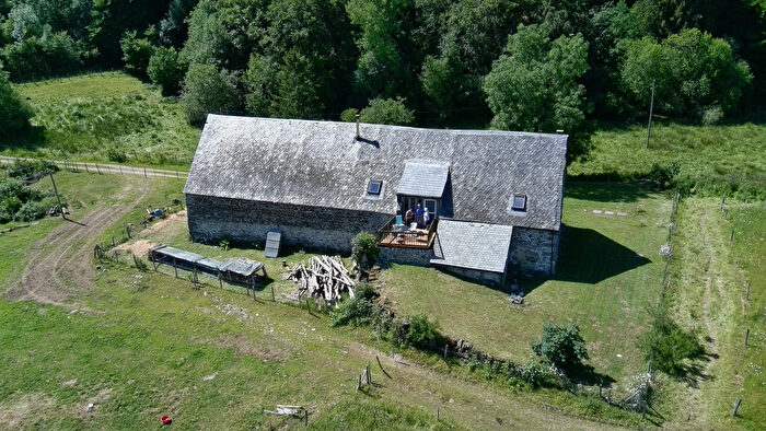 La Tour-d'Auvergne : Maison 6 pièces à vendre