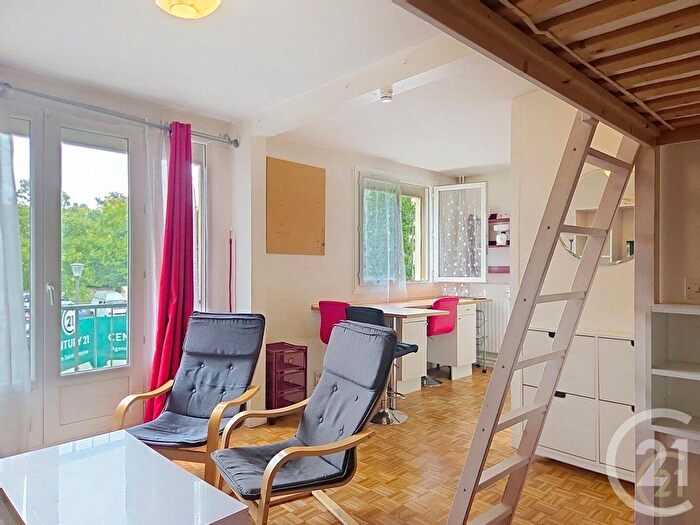 Appartement 1 pièce à louer - Compiègne
