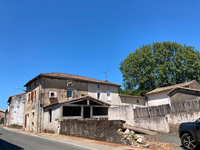 Maison 5 pièces à Pamplie, à vendre