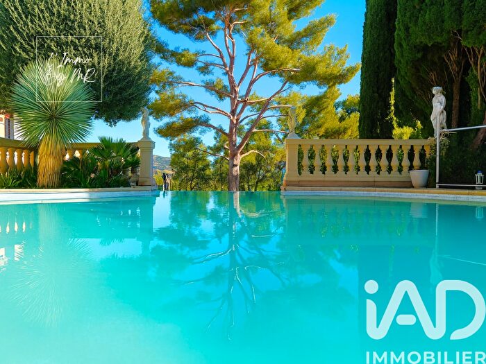 Maison à vendre - Le Beausset - 6 pièces - 4 chambres